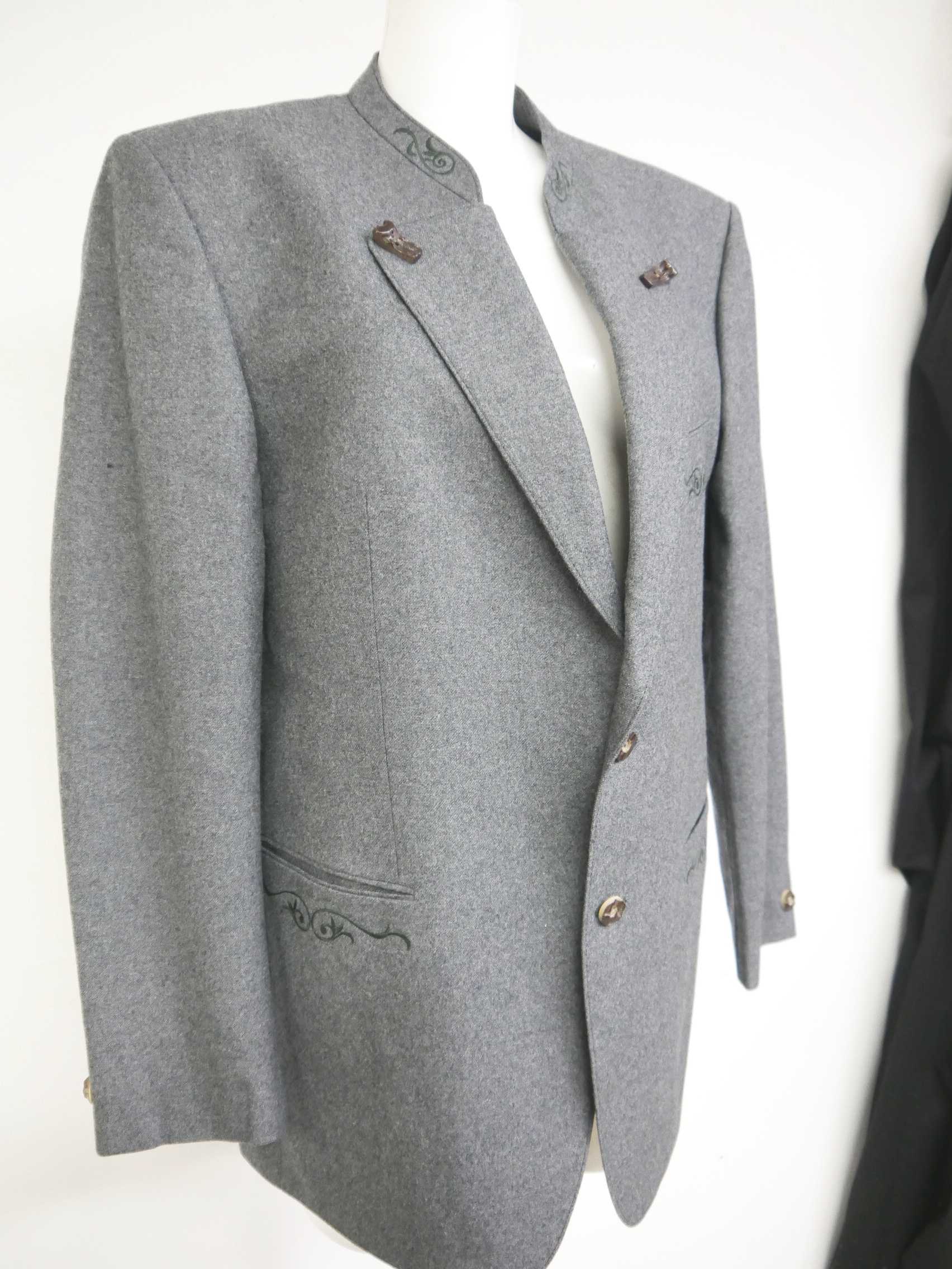 Konen München grau mit Stickerei herrliche Herren Walk und Lodenjacken ...