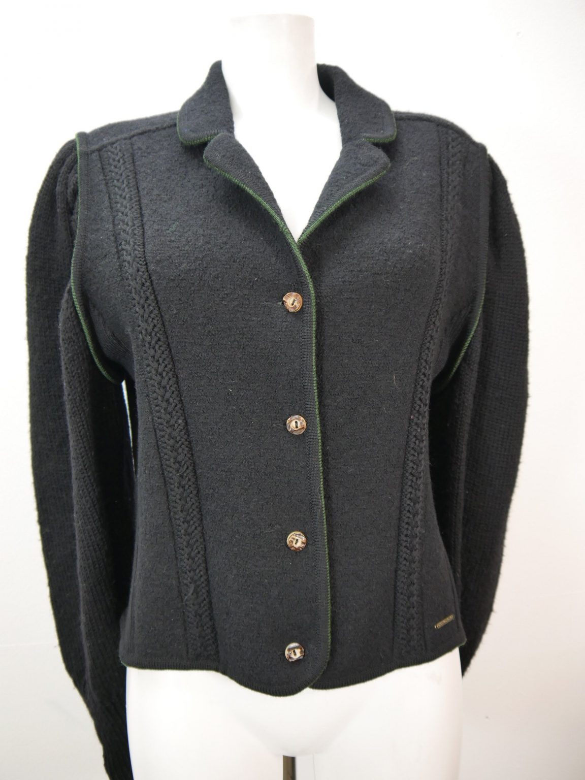 Geiger tyrol schwarz mit Strickeinsatz wunderbar süße Trachtenjacke ...